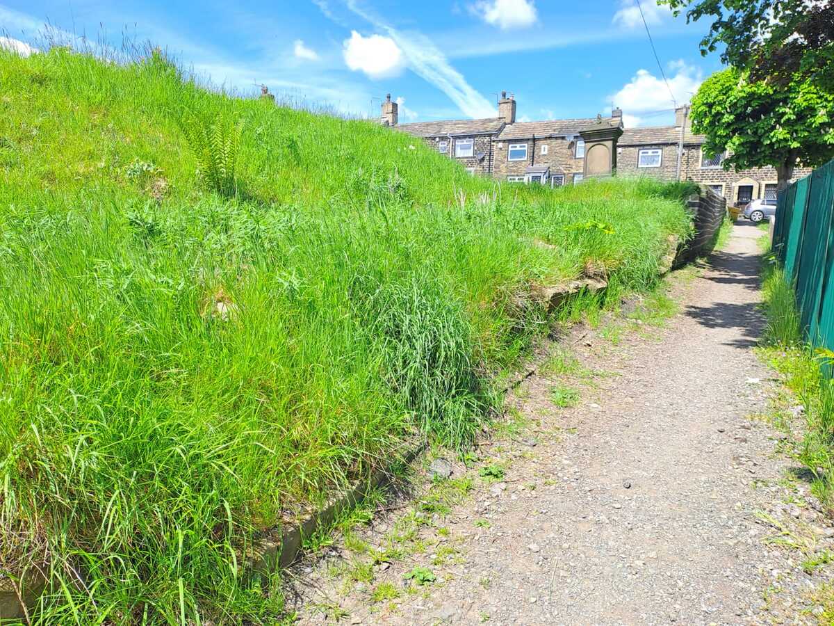 TASK2 – Chapel Walk public footpath, with our collapsed wall on the ...